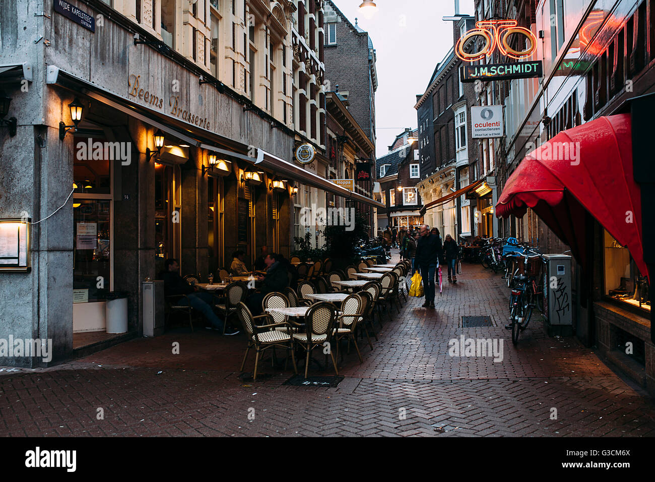 Shops amsterdam hi-res stock photography and images - Alamy