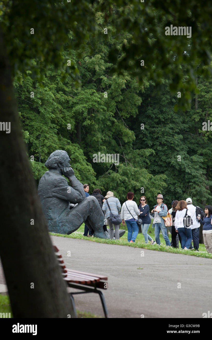 Gustav ernesaks sculpture hi-res stock photography and images - Alamy