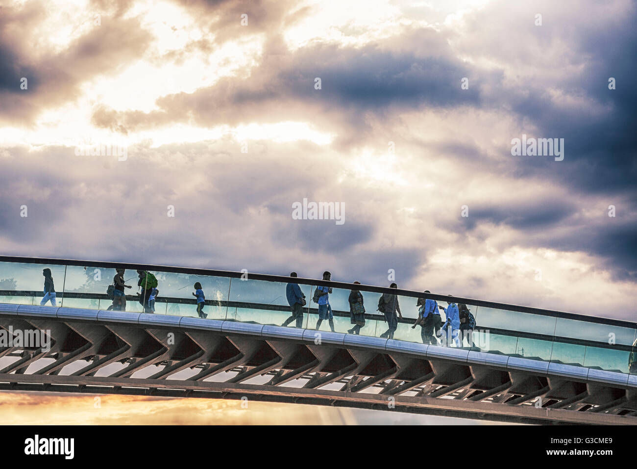 People sky bridge hi-res stock photography and images - Alamy