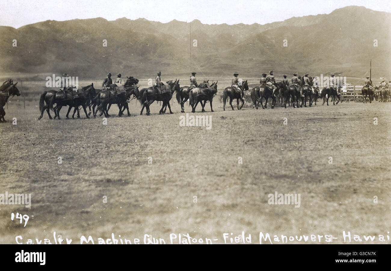 US Cavalry machine gun platoon on field manoeuvres, Oahu Island, Hawaii ...