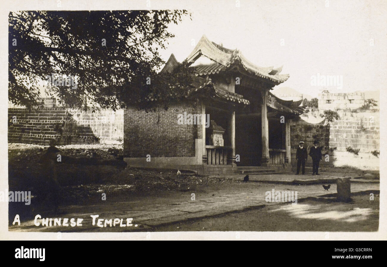 A small Chinese temple Stock Photo - Alamy