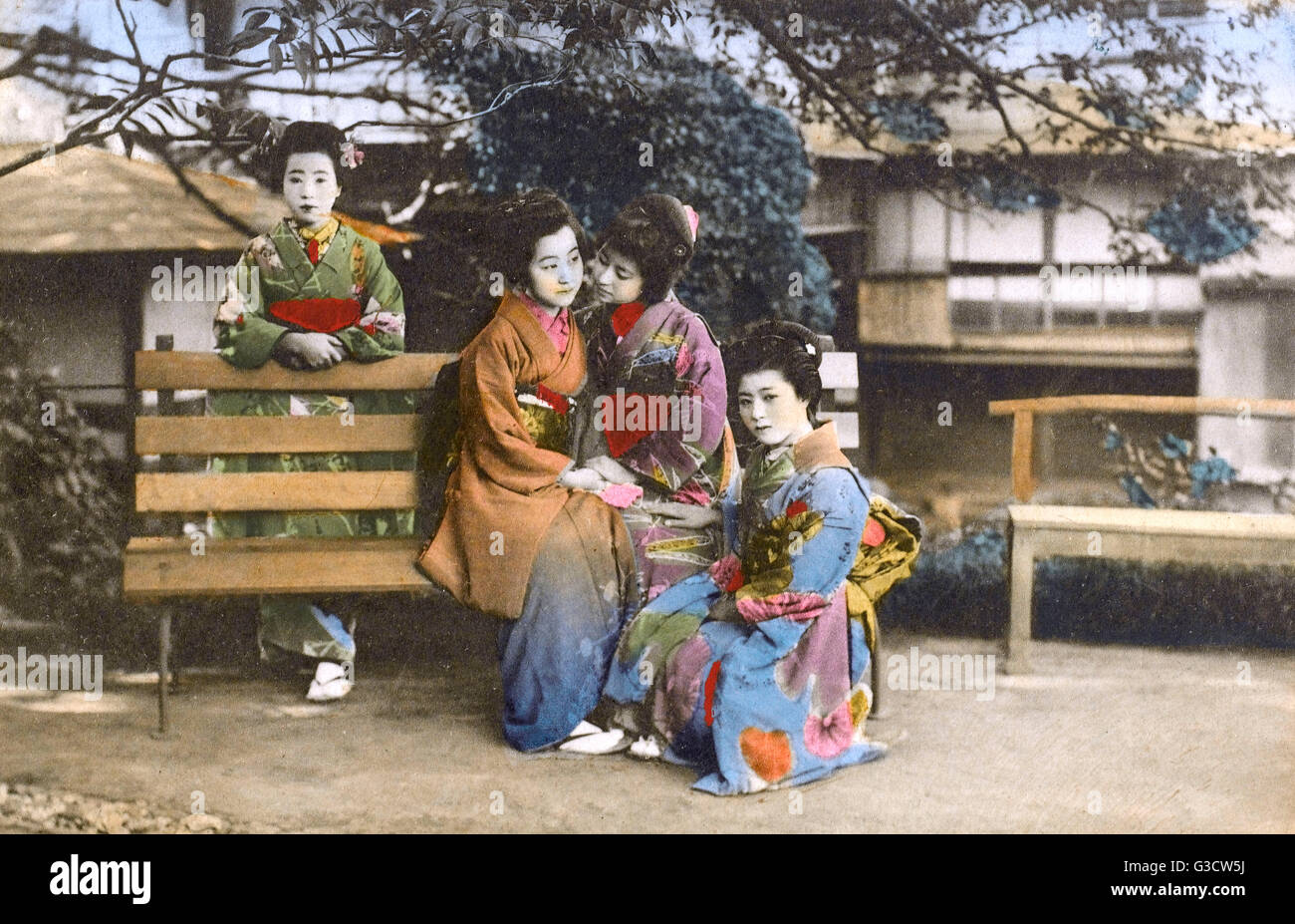 Japan - A group of friendly Geisha Girls Stock Photo - Alamy