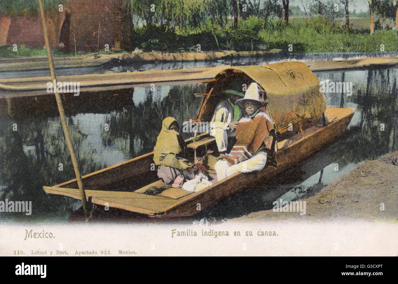 Indigenous Family on their canoe, Mexico Stock Photo - Alamy