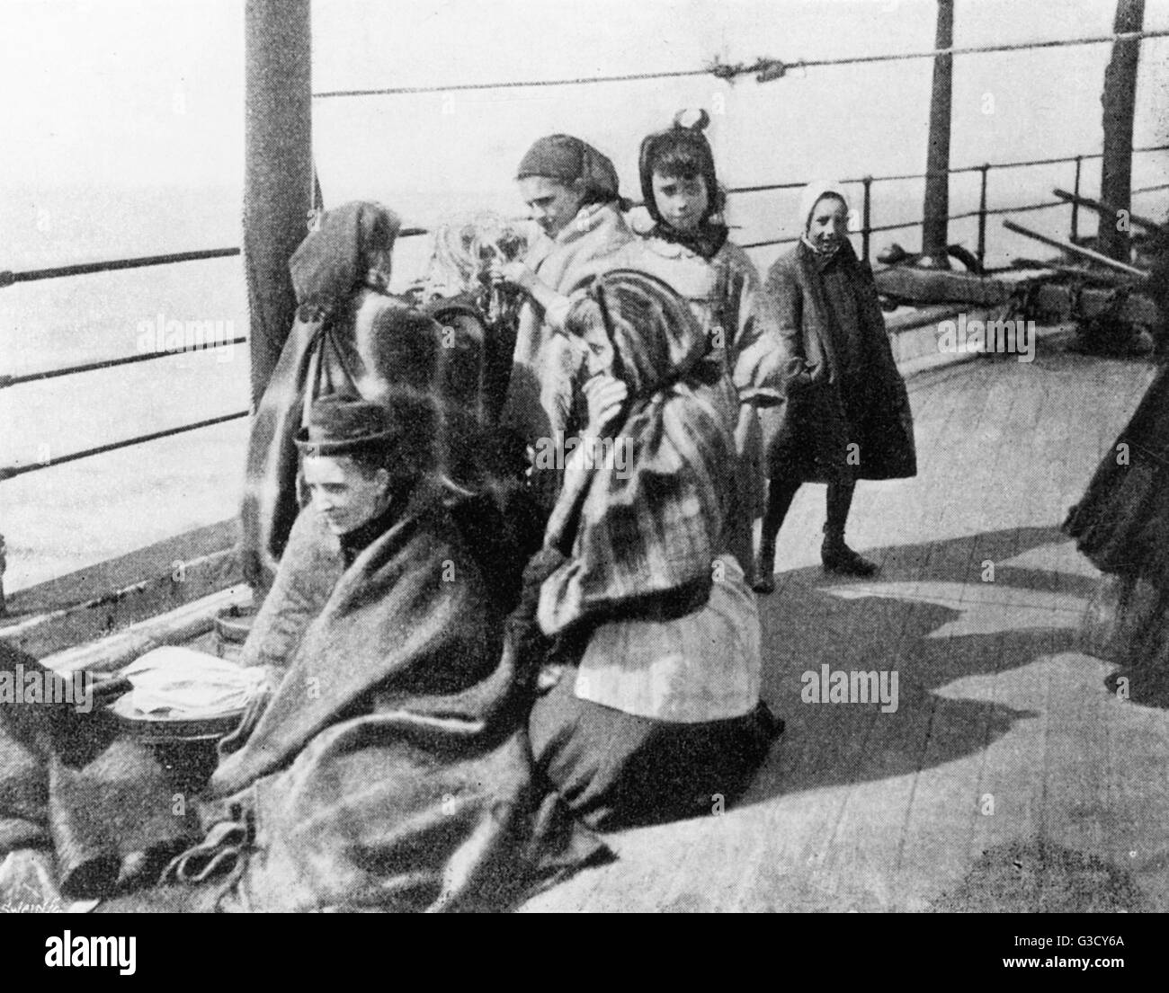 Emigrant ship hi-res stock photography and images - Alamy