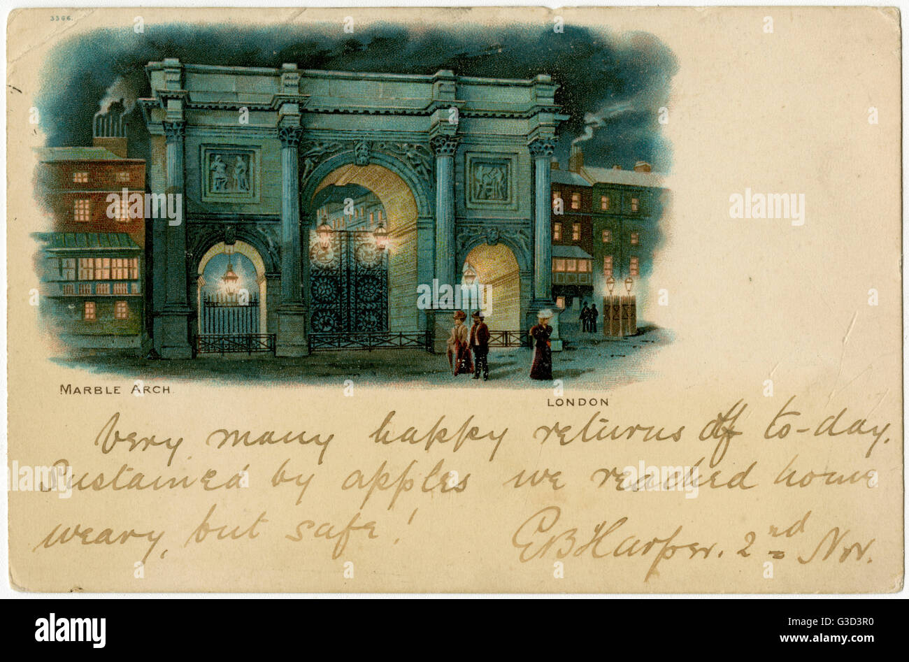 Arch gates and lamp london hi-res stock photography and images - Alamy