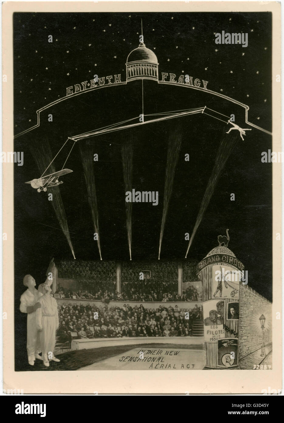 Circus aerial artists hi-res stock photography and images - Alamy