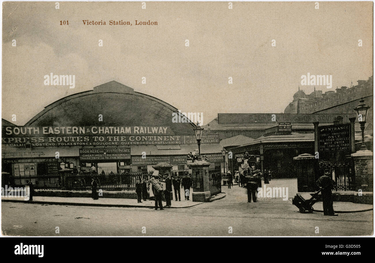 Chatham Railway Station Stock Photos & Chatham Railway Station Stock ...