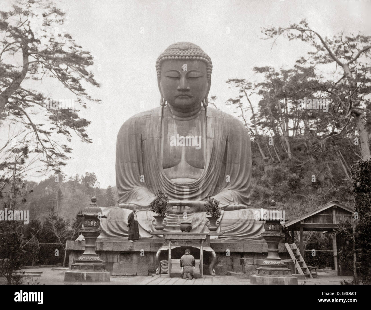 Japan - Great statue of Buddha Daibutsu at Kamakura Stock Photo - Alamy