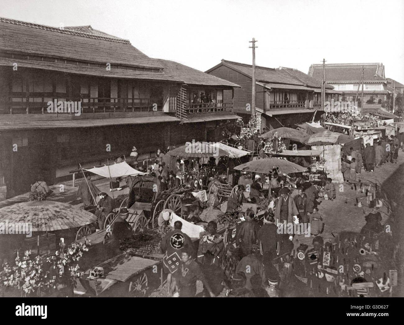 Street market, Yokohama, Japan, circa 1880s Stock Photo - Alamy
