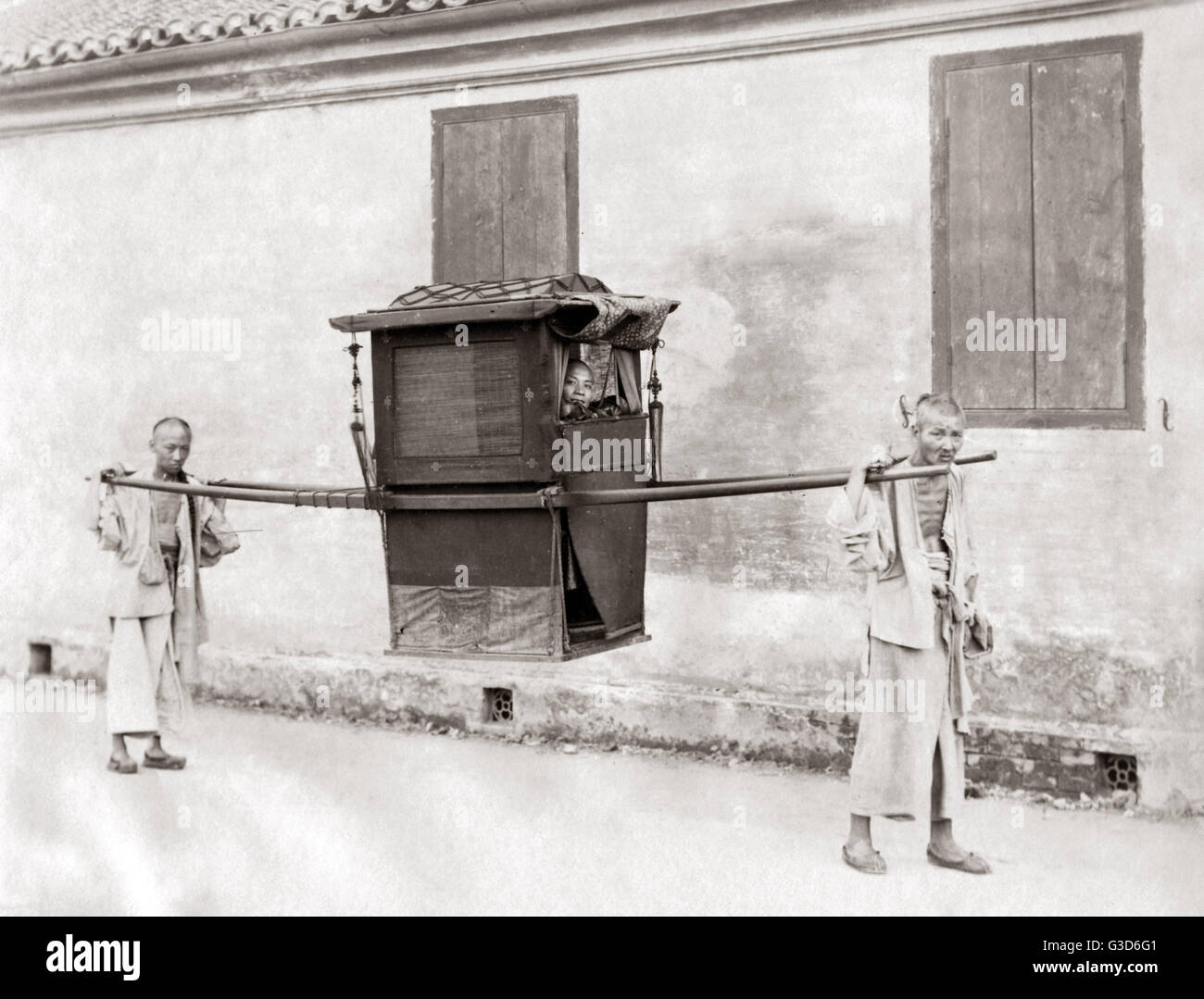 Carrying chair hi-res stock photography and images - Alamy