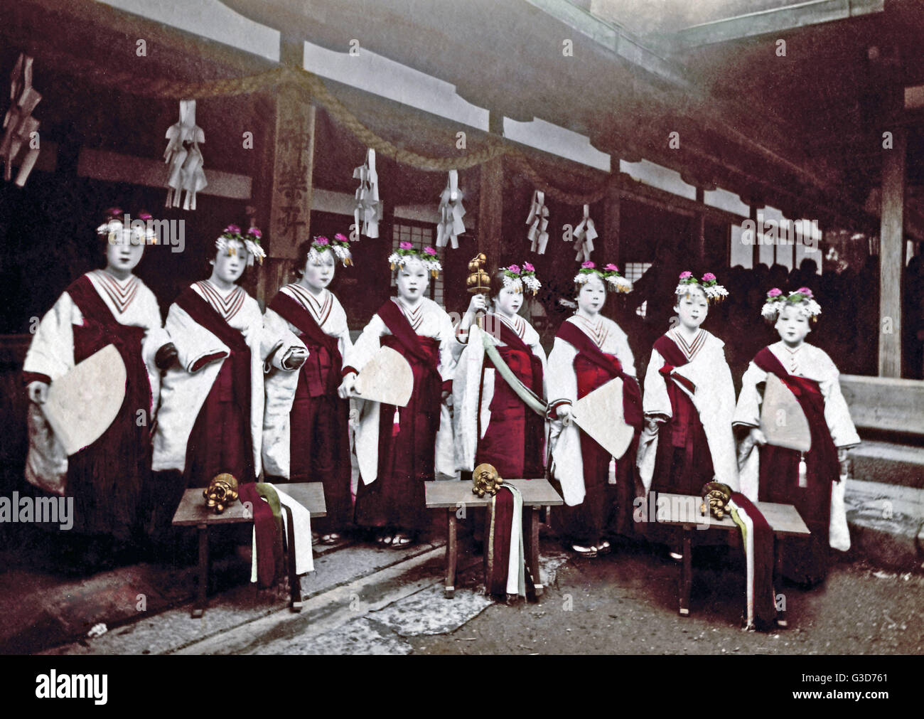 Group miko temple maidens japan hi-res stock photography and images - Alamy