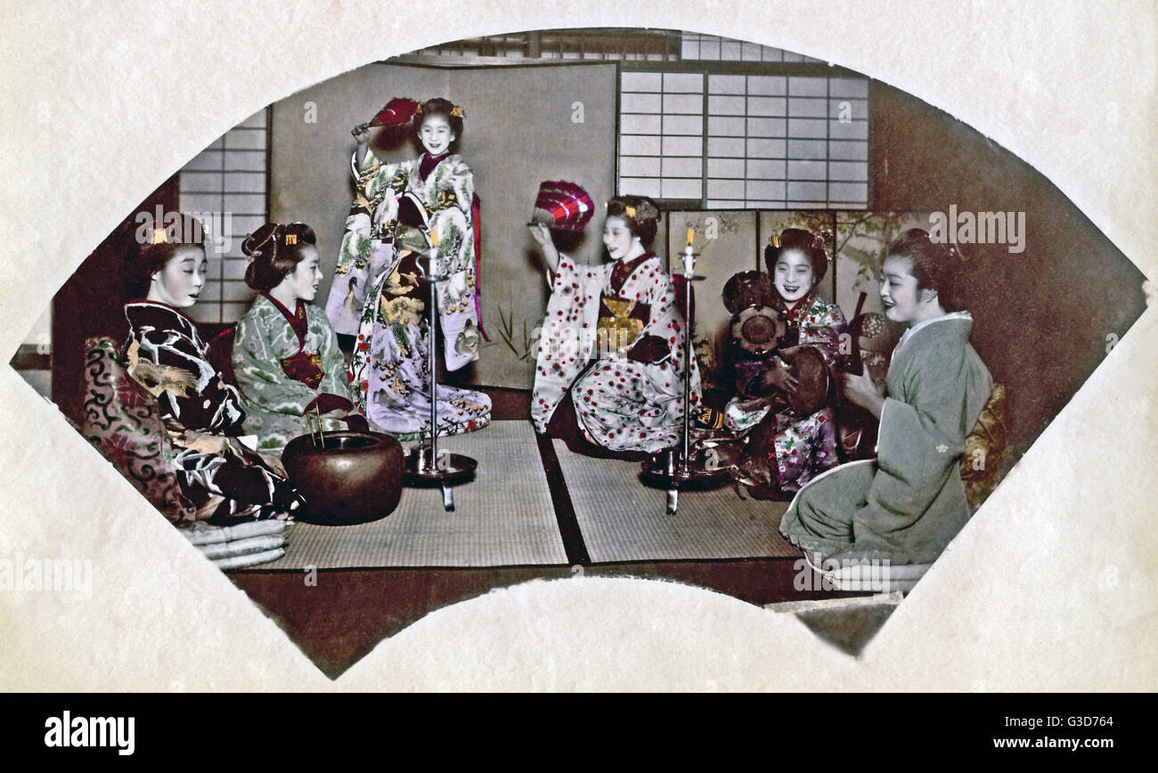 Geishas playing music and dancing, Japan, circa 1890 Stock Photo - Alamy