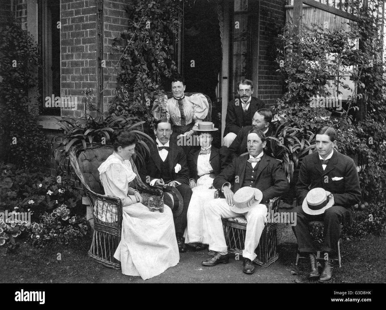 Group photo chairs Black and White Stock Photos & Images - Alamy