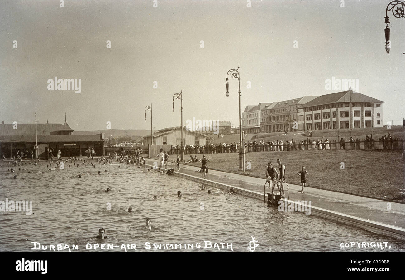 1910s swimming at beach hi-res stock photography and images - Alamy