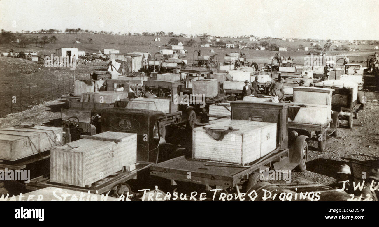 1920s digging hi-res stock photography and images - Alamy