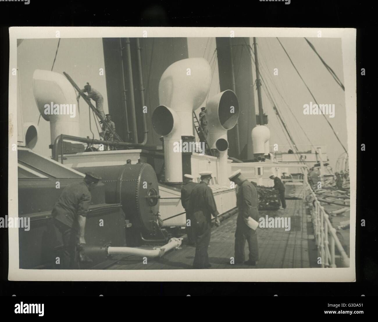 Merchant cruiser ww2 hi-res stock photography and images - Alamy