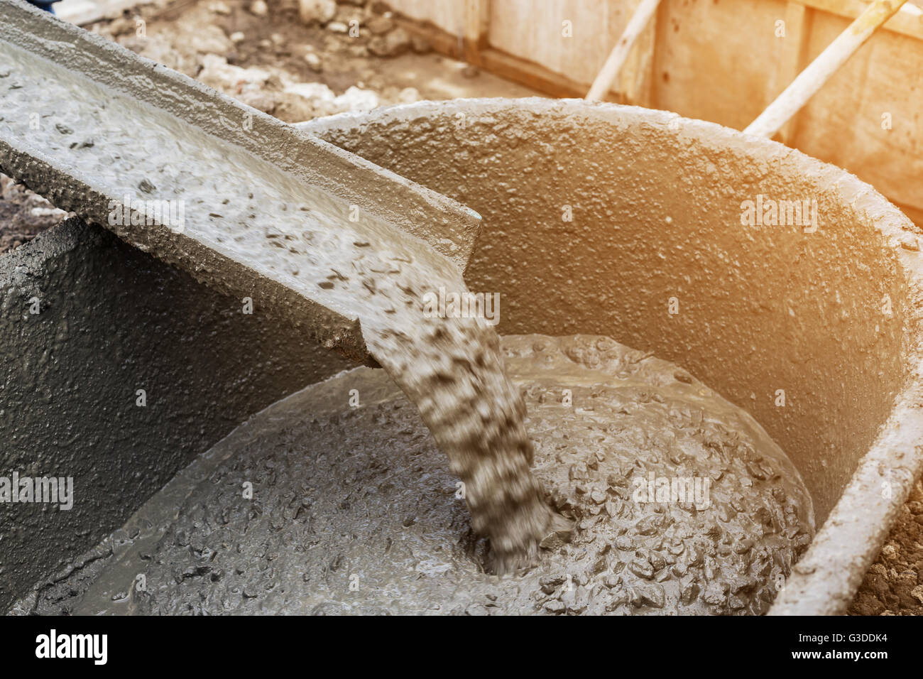 Concrete mixer pouring hi-res stock photography and images - Alamy