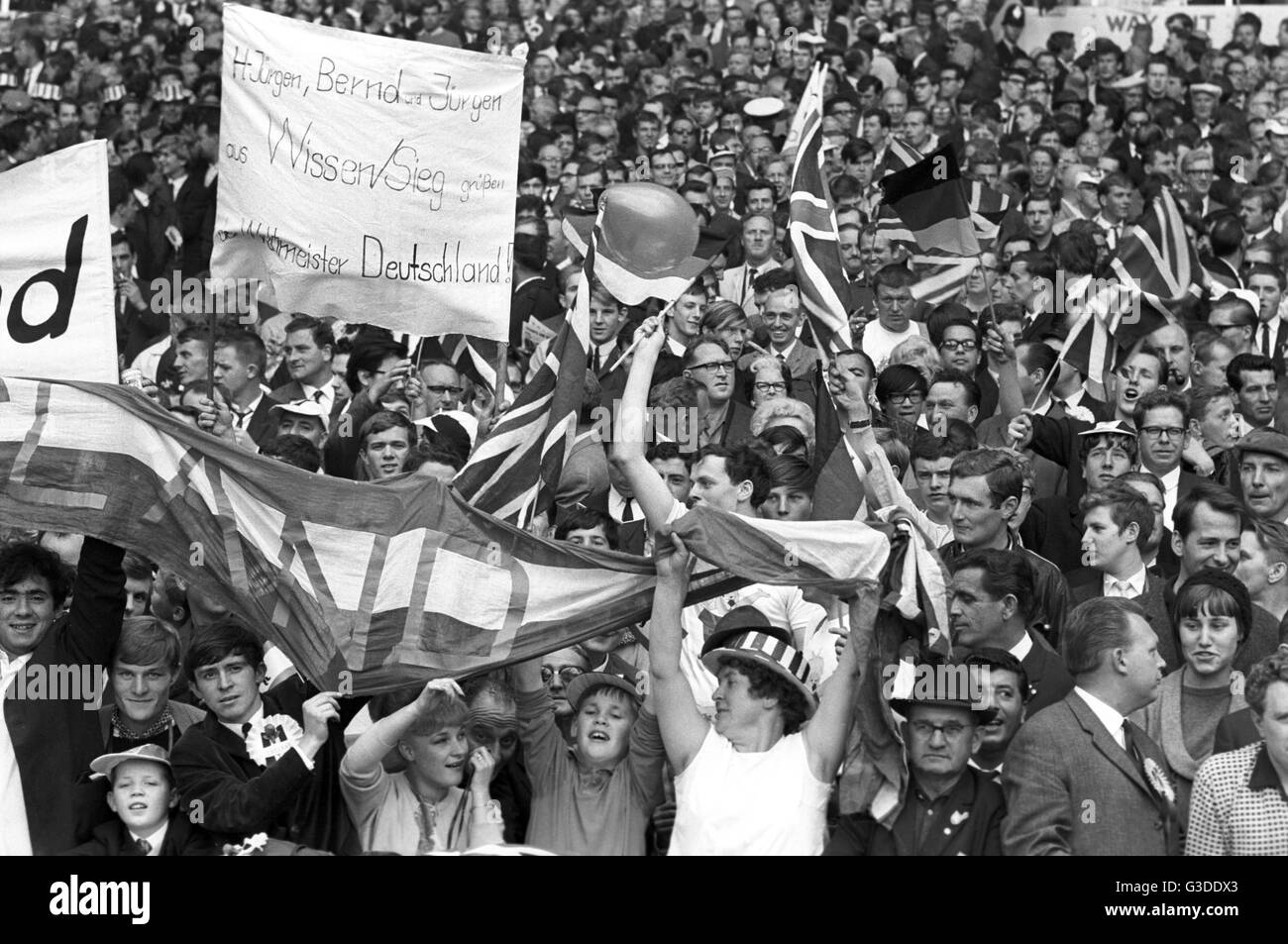 1966 world cup england flag hi-res stock photography and images - Alamy