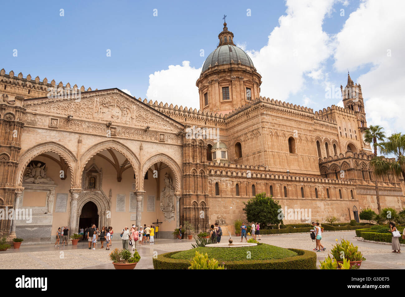Catedral palermo sicilia italia hi-res stock photography and images - Alamy