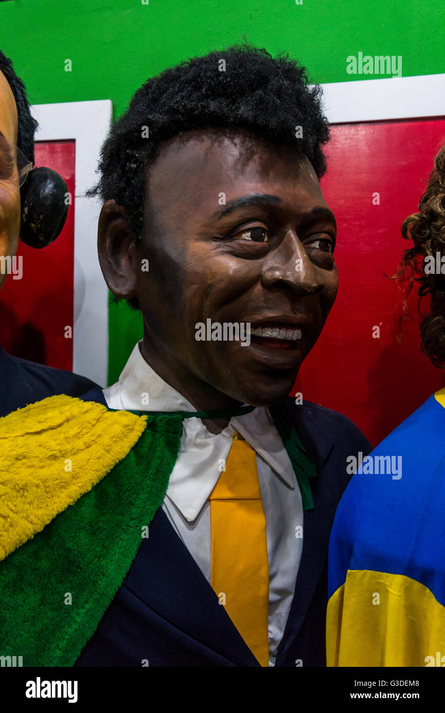 Giant traditional puppets hi-res stock photography and images - Alamy