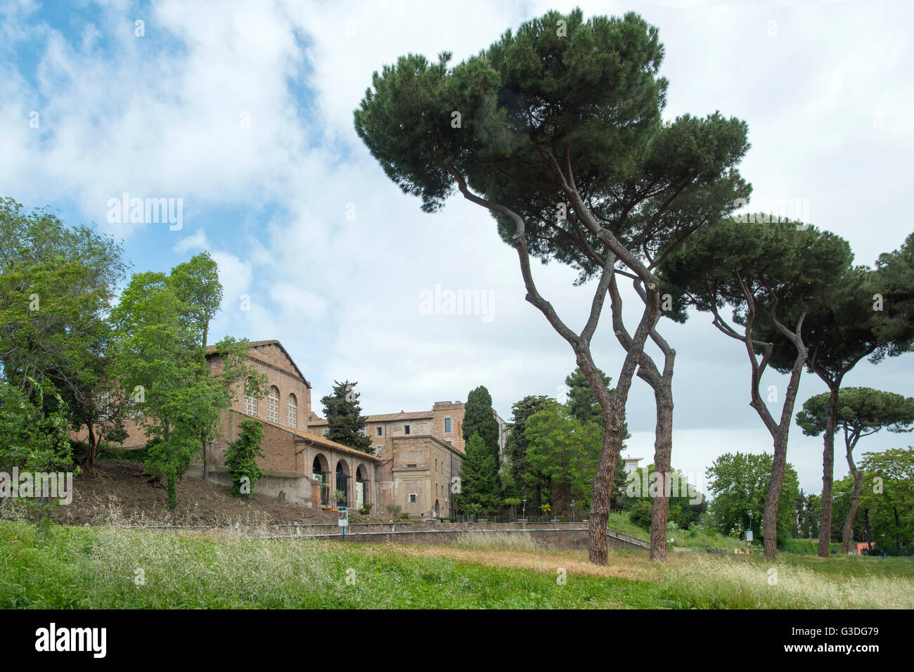 Italien, Rom, Quartier San Saba, Santa Balbina (Basilica di Santa ...