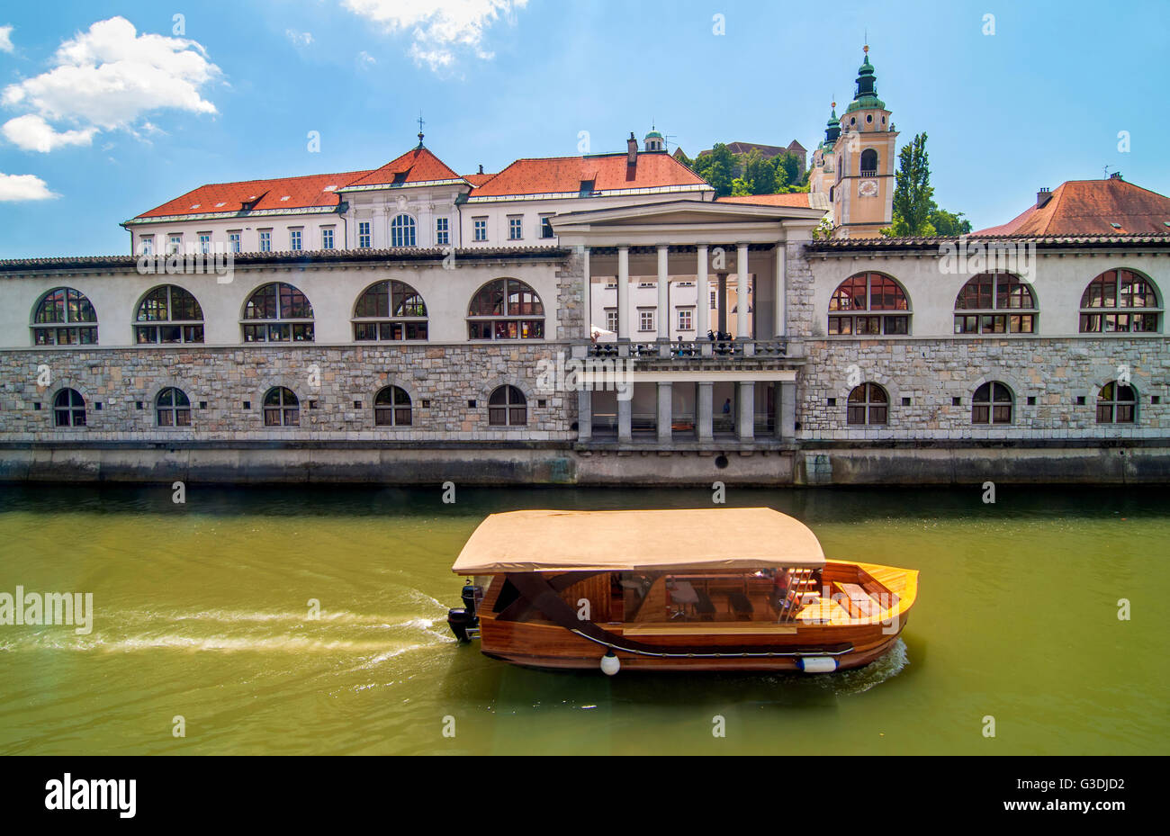 Statue of st nicholas with boat hi-res stock photography and images - Alamy