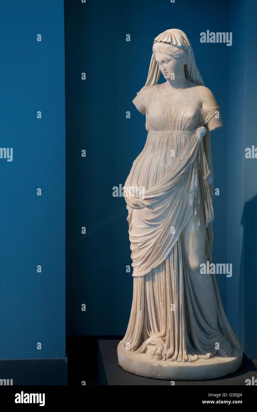 Muse statue rome hi-res stock photography and images - Alamy