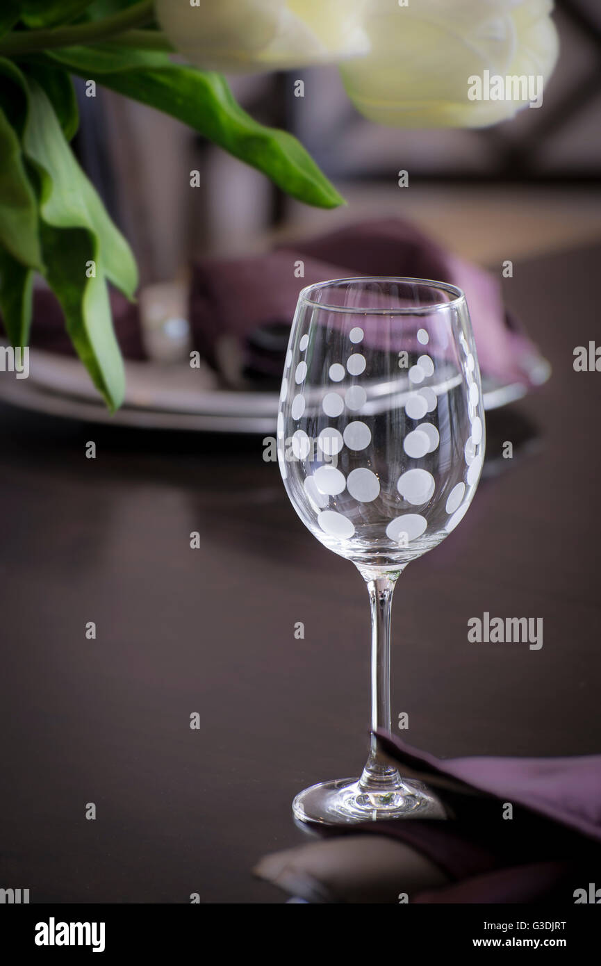 Glass Dining Room Table Setting Stock Photo - Alamy