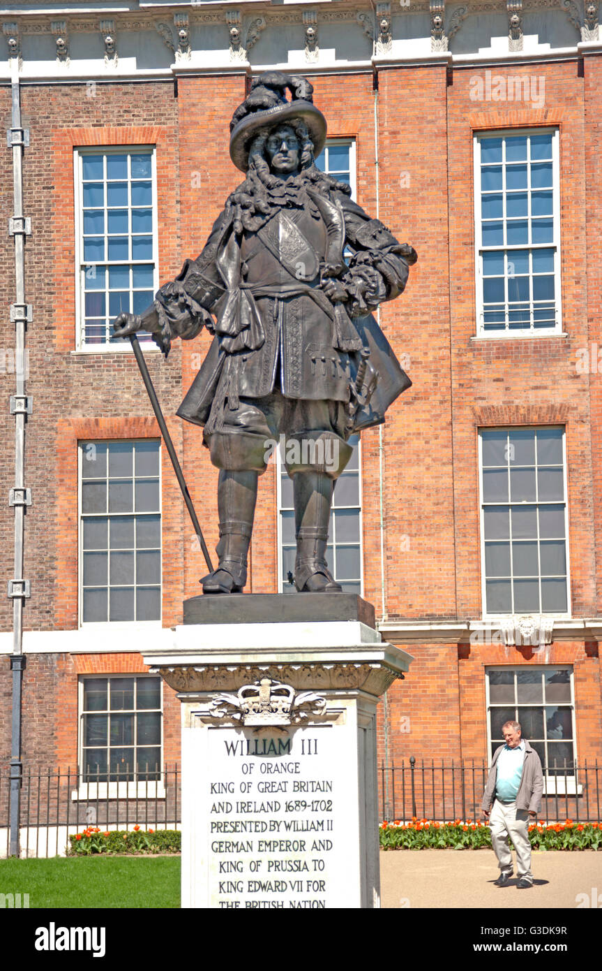 William lll of Orange Statue, Kensington Palace, Hyde Park, London ...