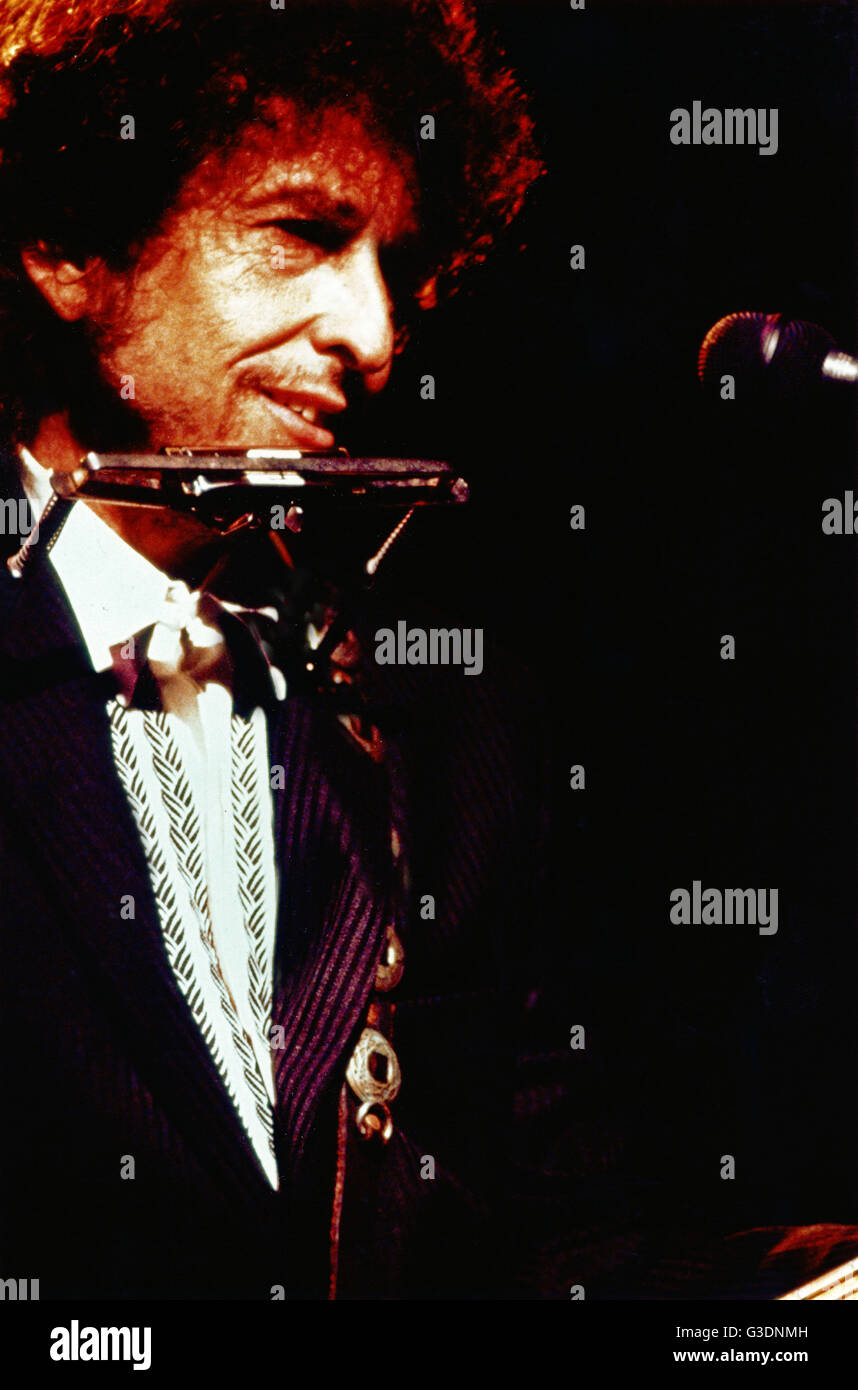 Dylan Singer's Instagram, Twitter & Facebook on IDCrawl