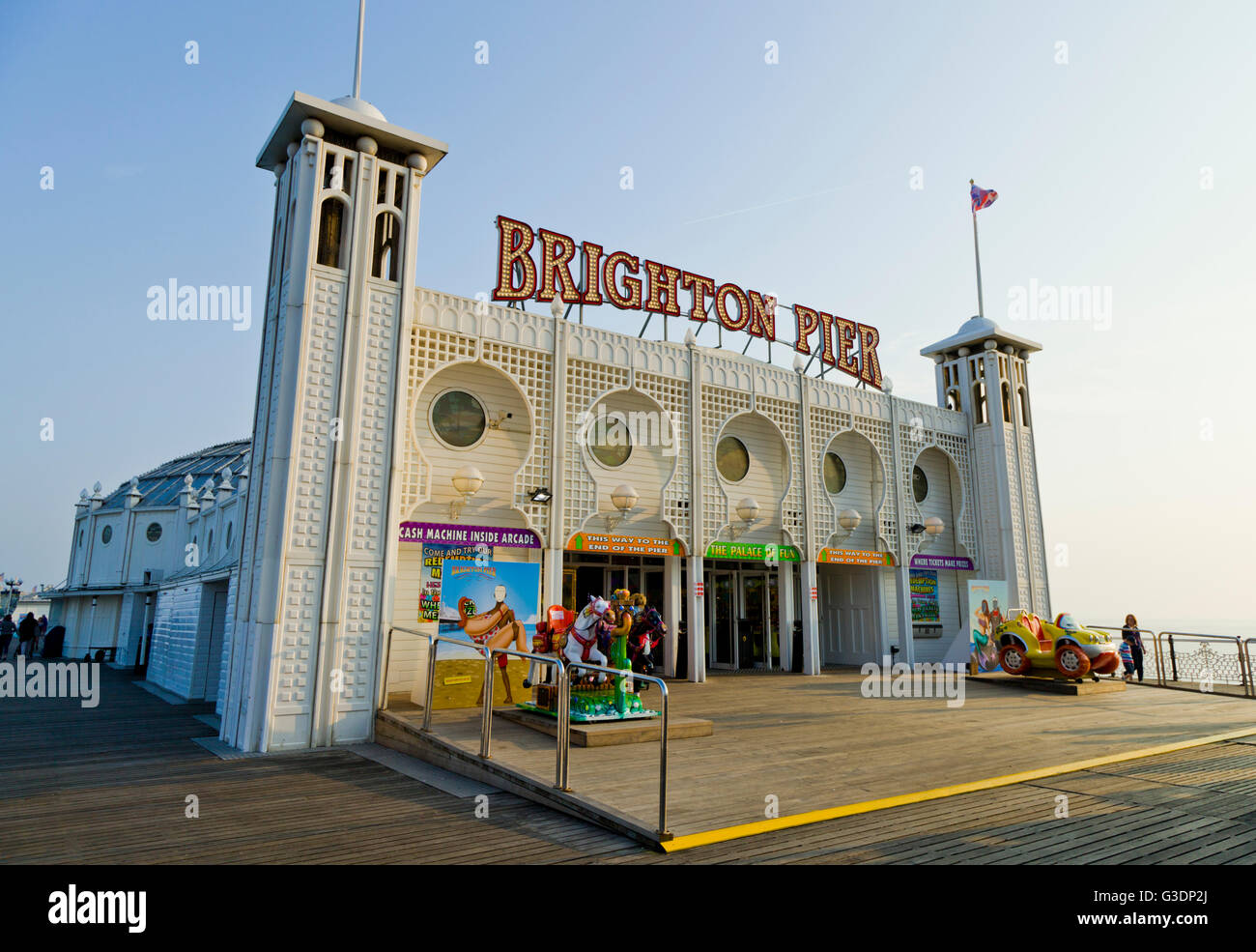 Amusement arcade in brighton hi-res stock photography and images - Alamy