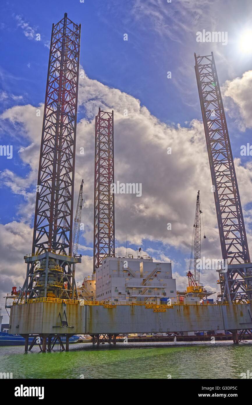 Oil rig in the port of Hirthals, Denmark Stock Photo - Alamy