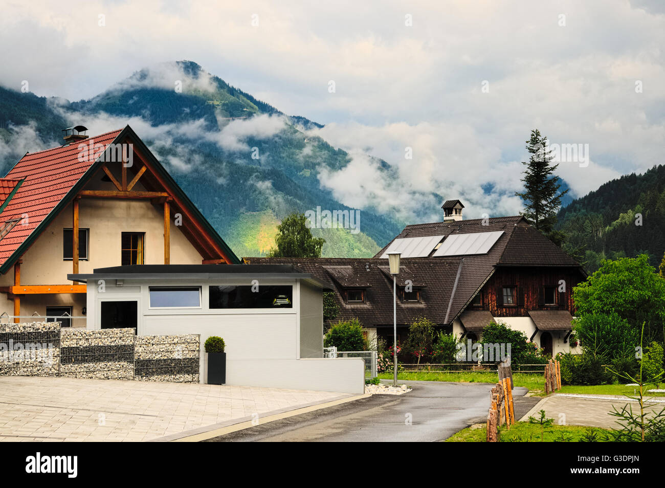 Beautiful scenery of a mountain cottage accommodation in the Alps Stock ...