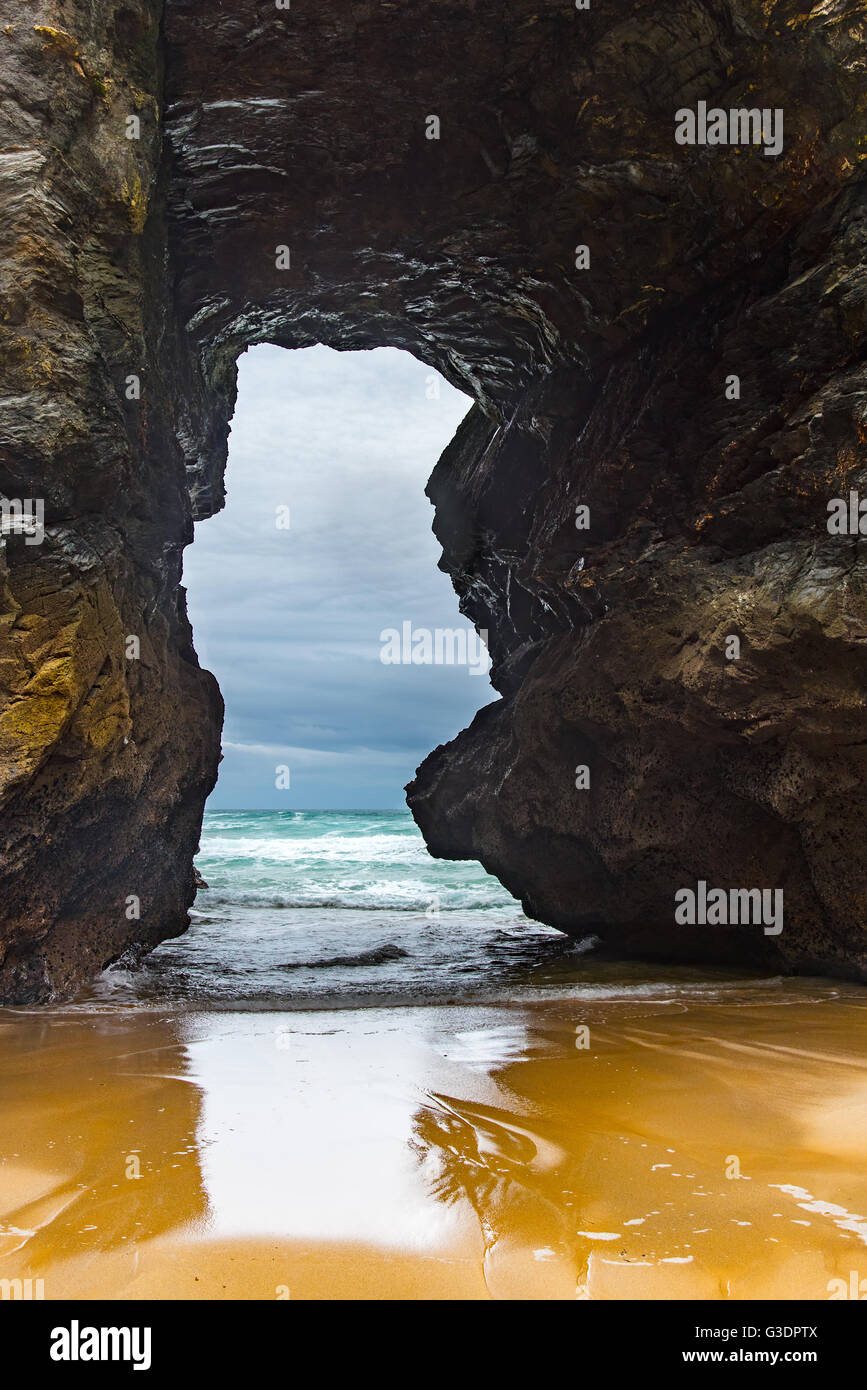 Rock Arch through the centre of Diggory's Island, Bedruthan Steps ...