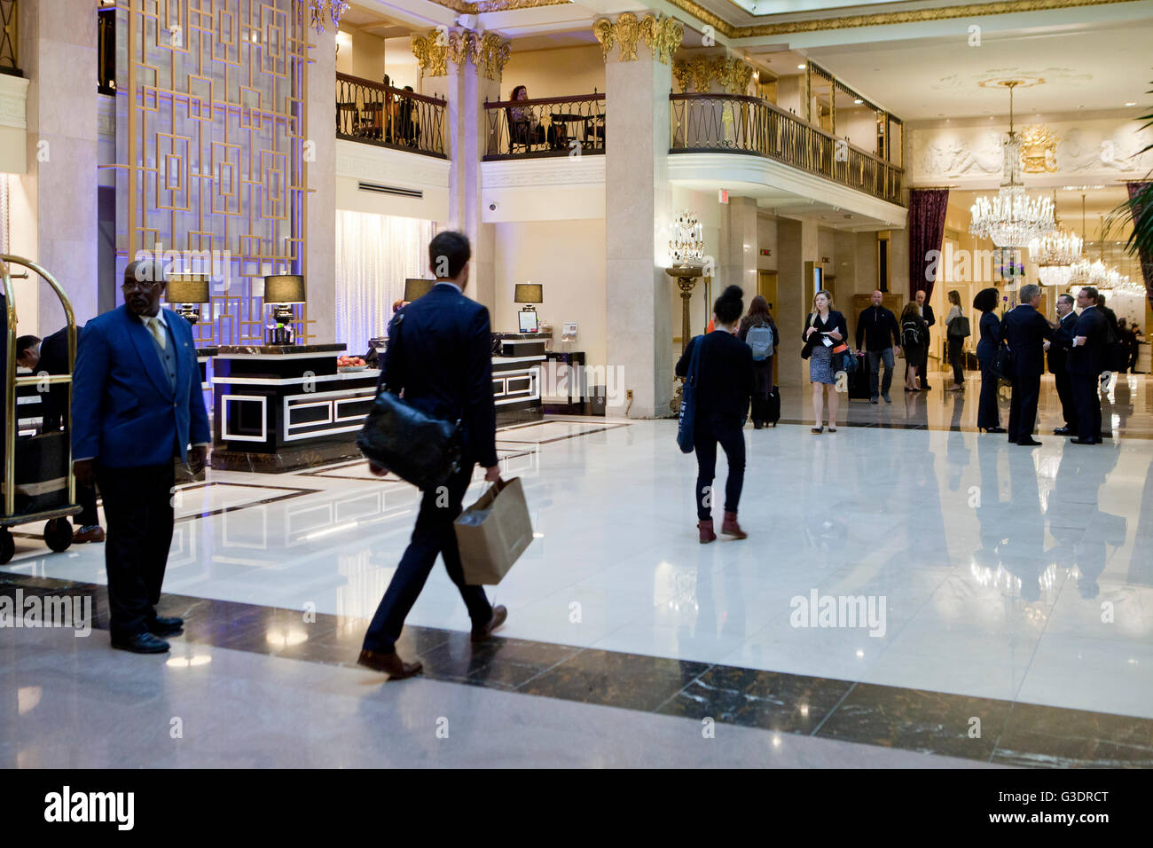 Luxury hotel lobby hi-res stock photography and images - Alamy