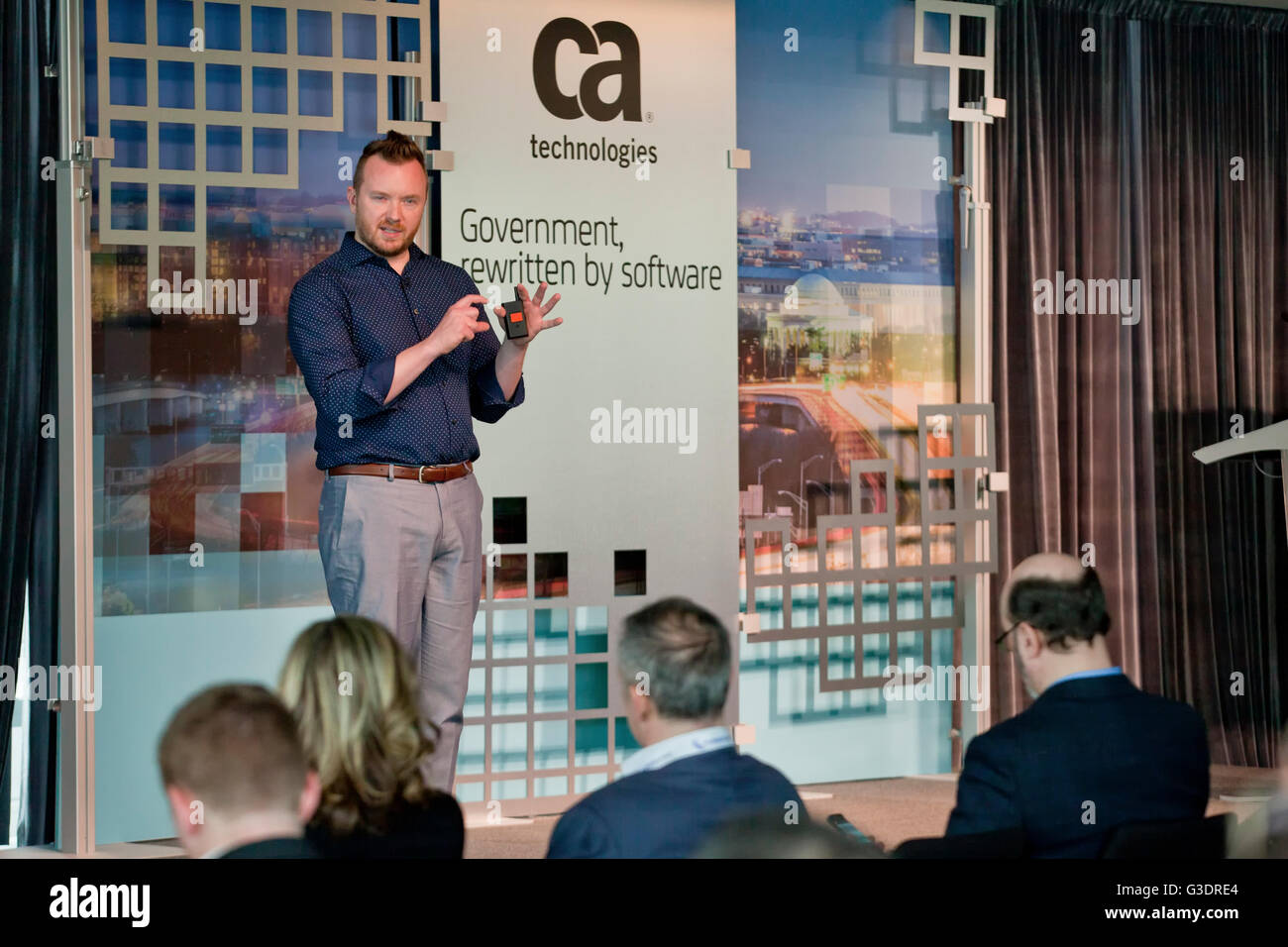 Phil hansen artist hi-res stock photography and images - Alamy