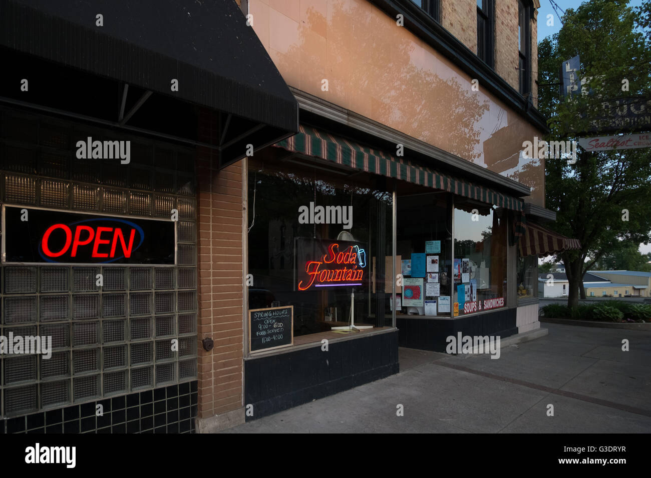 Soda signs hi-res stock photography and images - Alamy