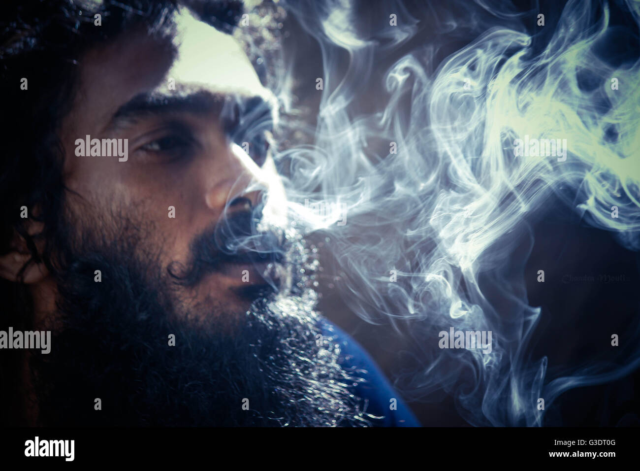 Smoke weed hi-res stock photography and images - Alamy