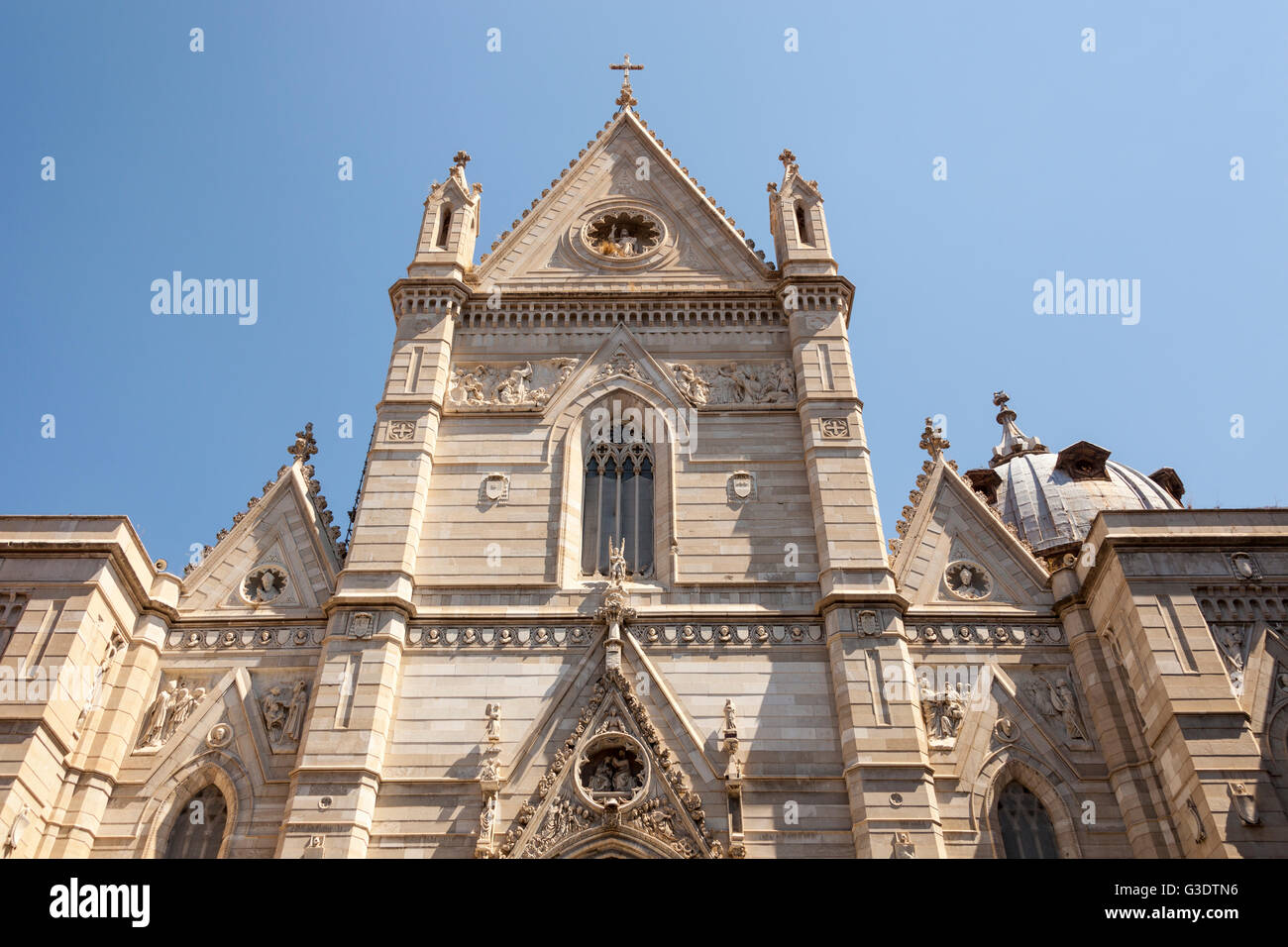 Naples cathedral hi-res stock photography and images - Alamy