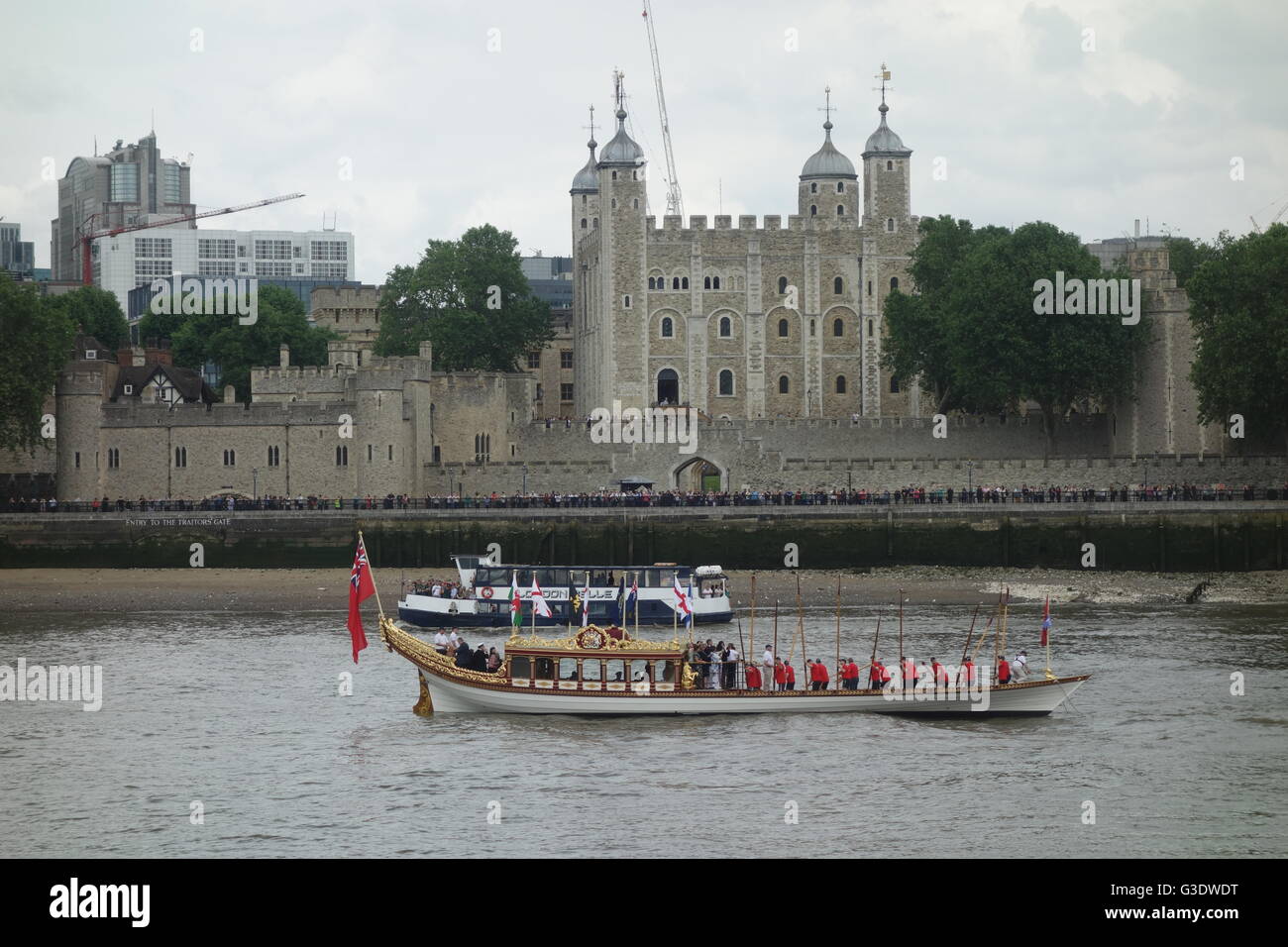 Her Majesty Queen Elizabeth II's 90th Birthday Celebrations - Gloriana ...