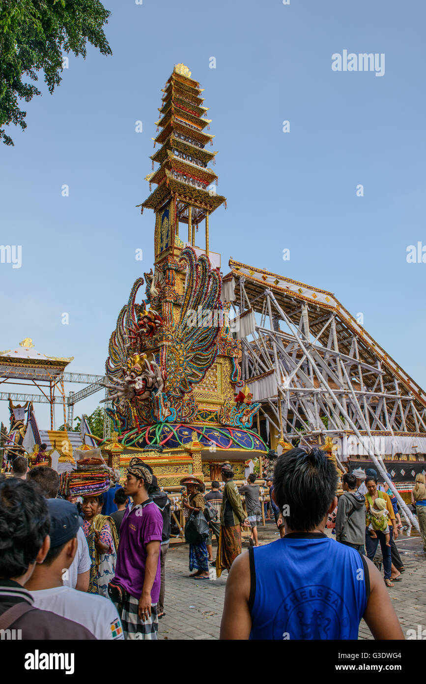 Cremation ceremony for Balinese royal prince Cokorda Putra Widura, Ubud ...