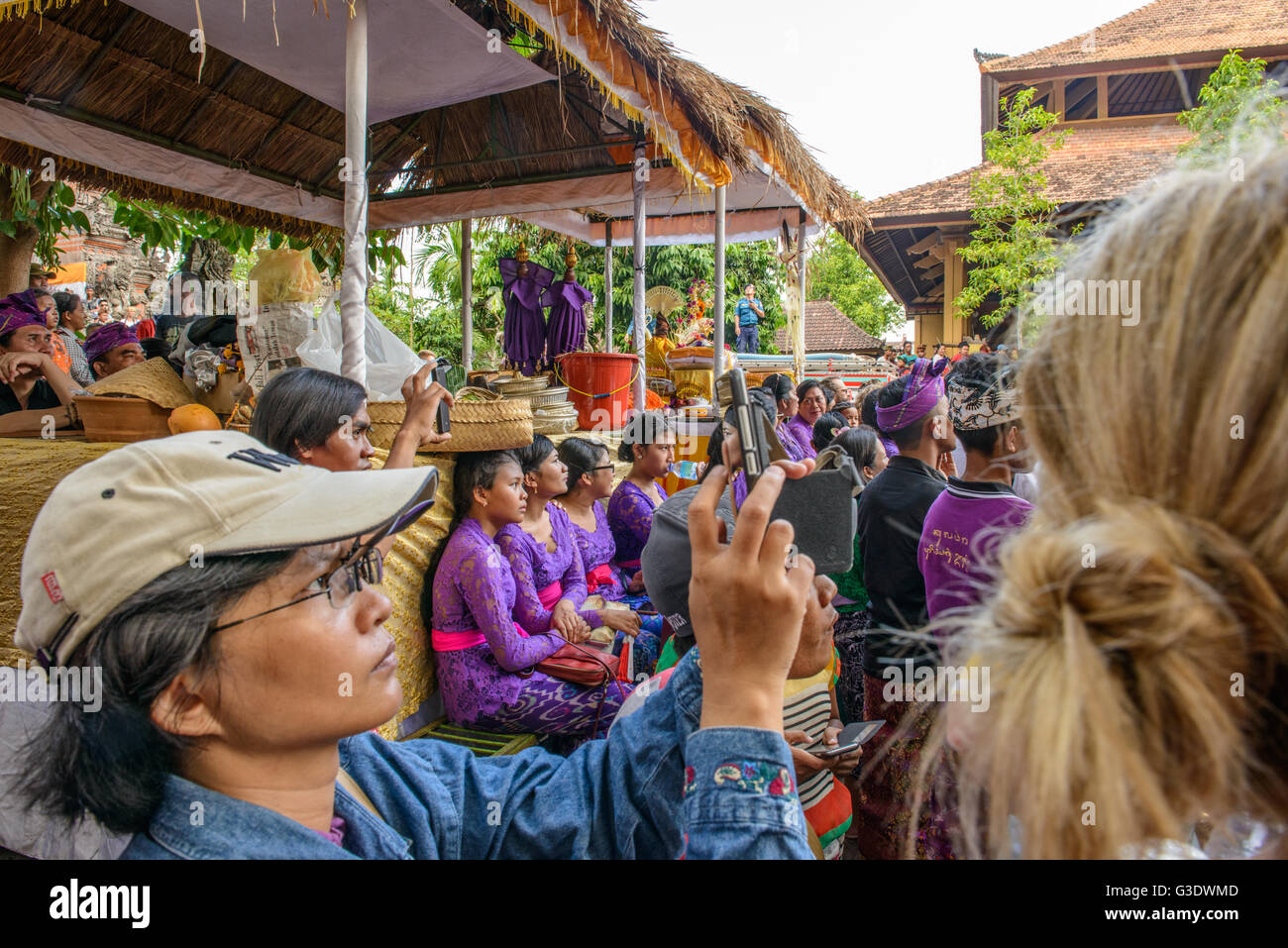 Cremation ceremony for Balinese royal prince Cokorda Putra Widura, Ubud ...