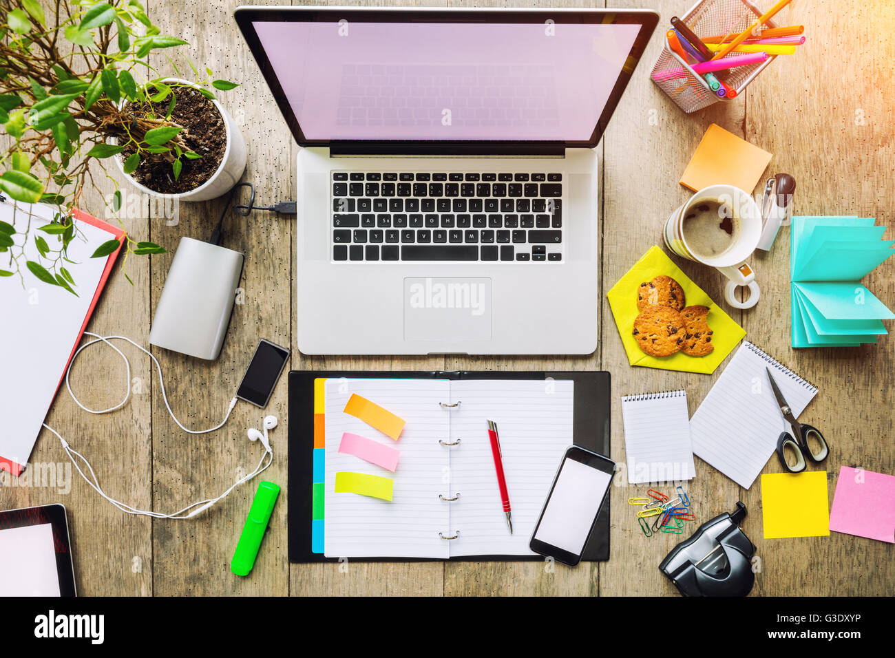 Laptop table aerial hi-res stock photography and images - Alamy