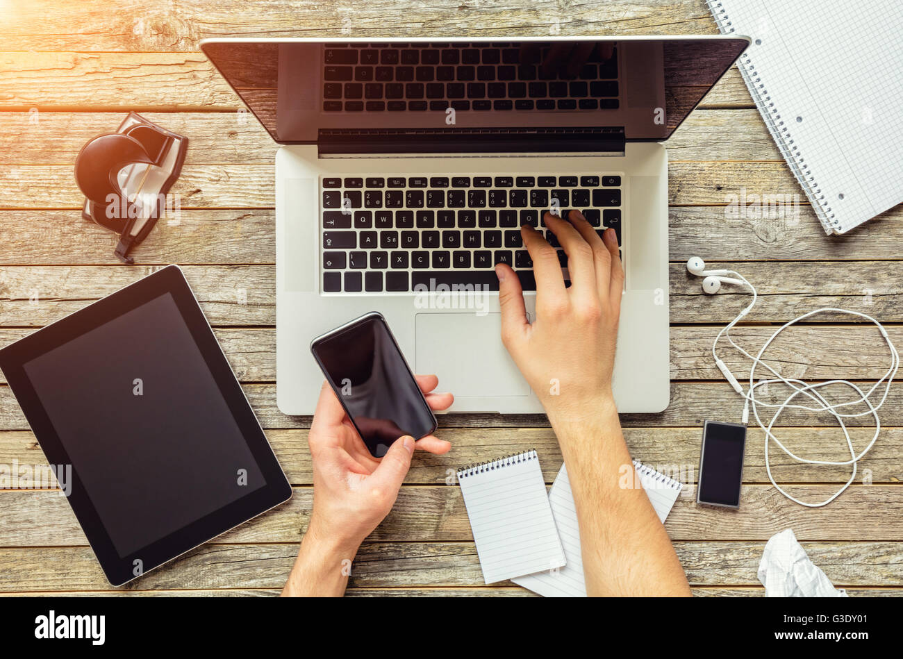 Modern electronic devices hi-res stock photography and images - Alamy