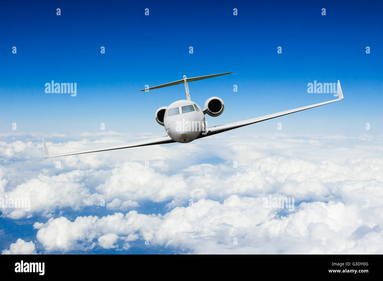 Jet plane front hi-res stock photography and images - Alamy