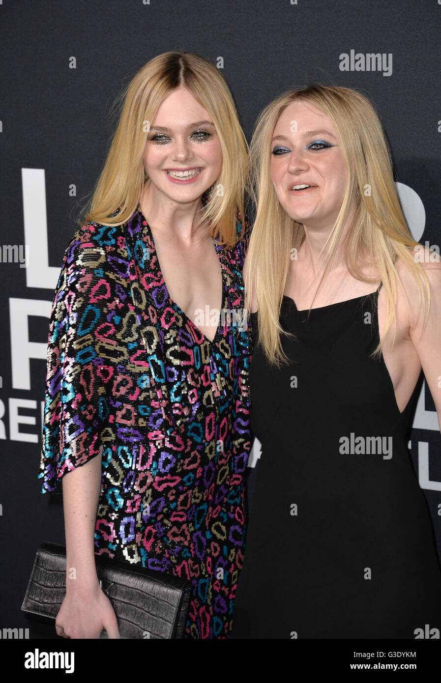 LOS ANGELES, CA - FEBRUARY 10, 2016: Actresses Elle Fanning & Dakota ...