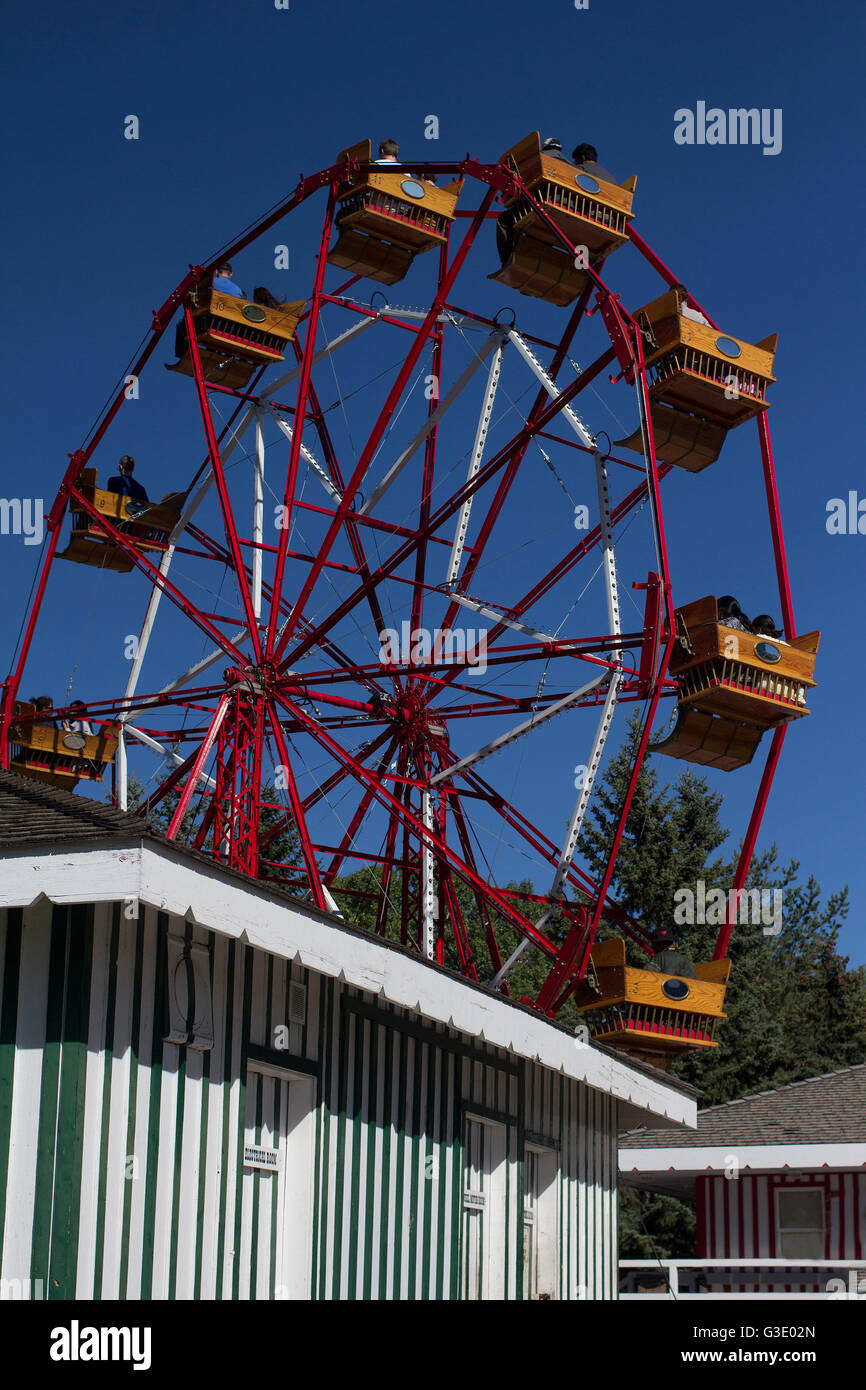 A ferris wheel on a spring day Stock Photo - Alamy