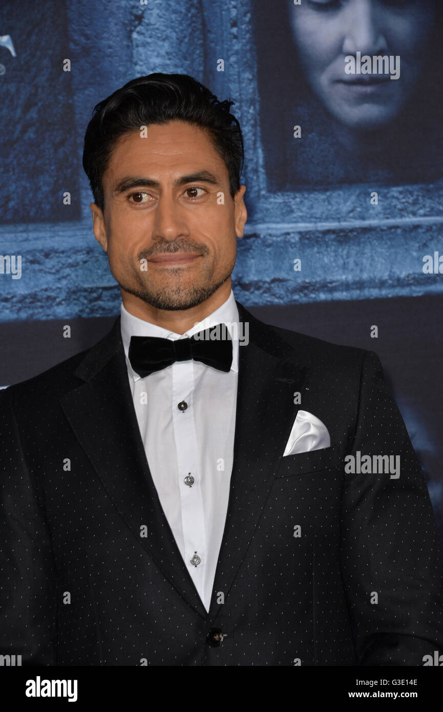 Chinese tuxedo hi-res stock photography and images - Alamy