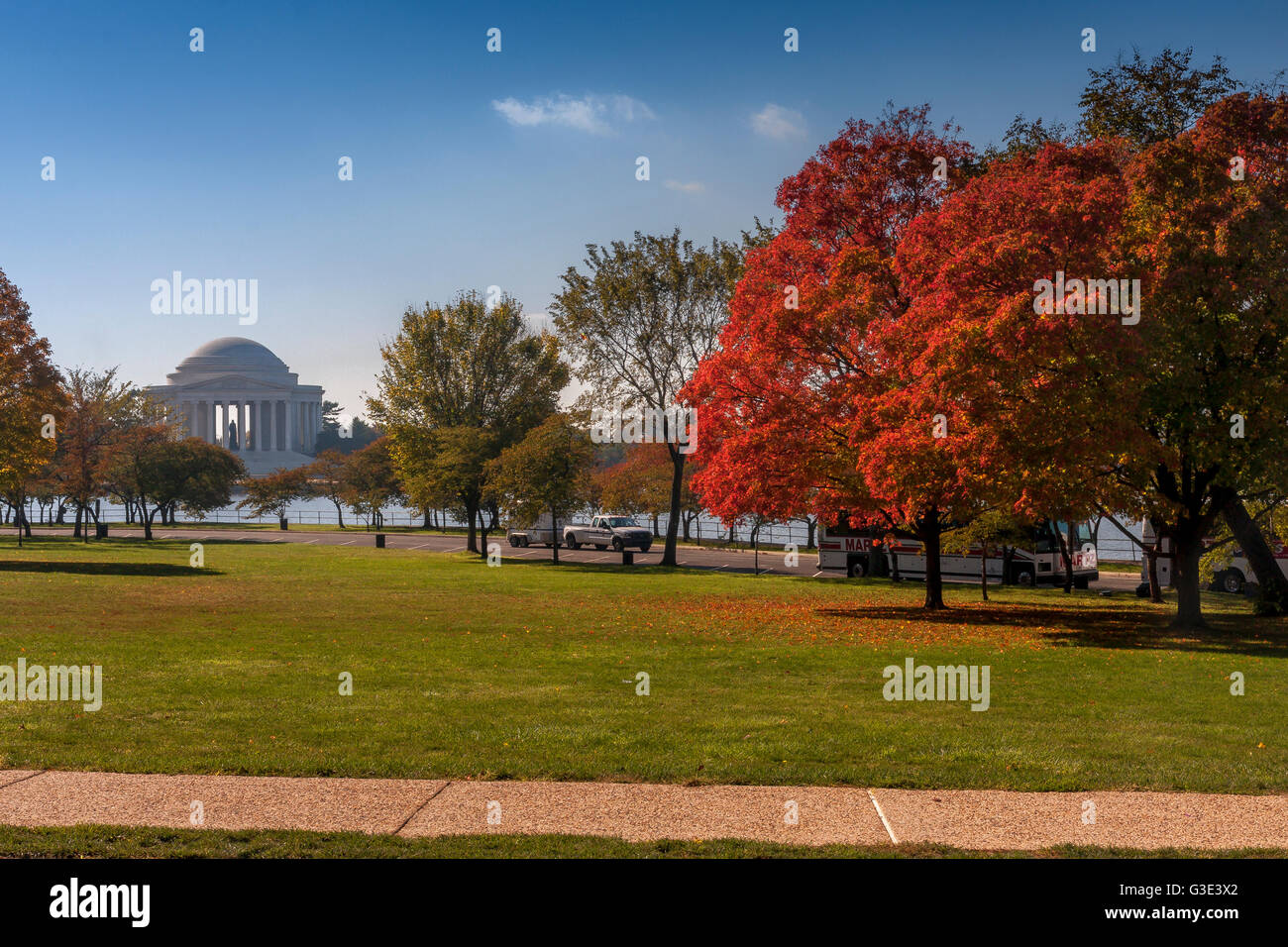 Washington dc autumn national mall hi-res stock photography and images ...
