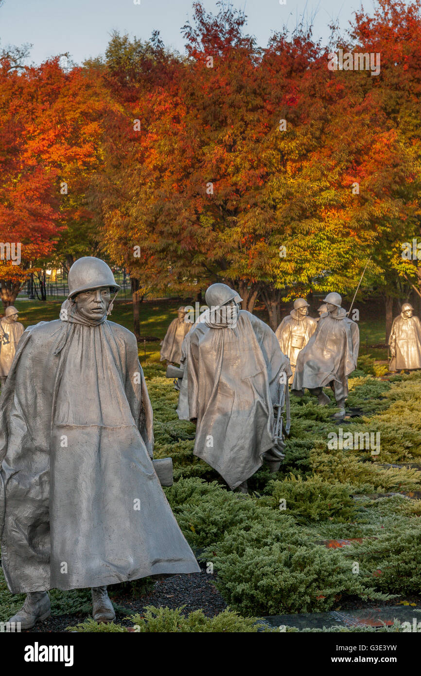 Ghostly steel statues of soldiers at the Korean War Veterans Memorial ...